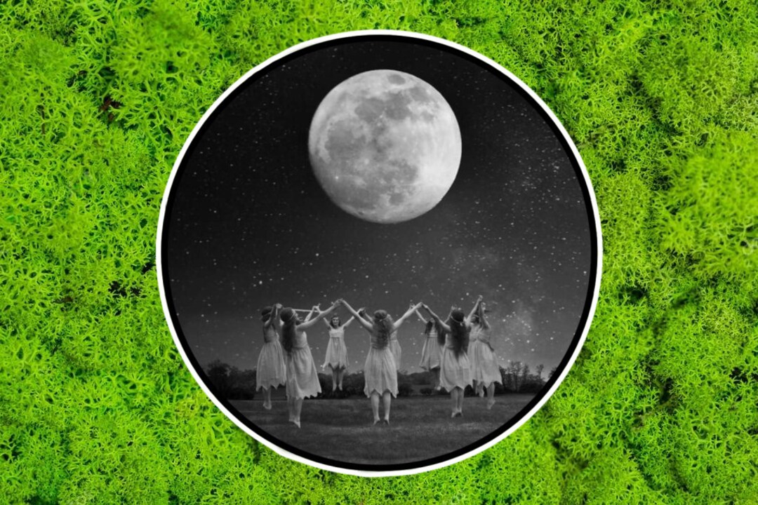 Witches Dancing Under the Moon - Etsy