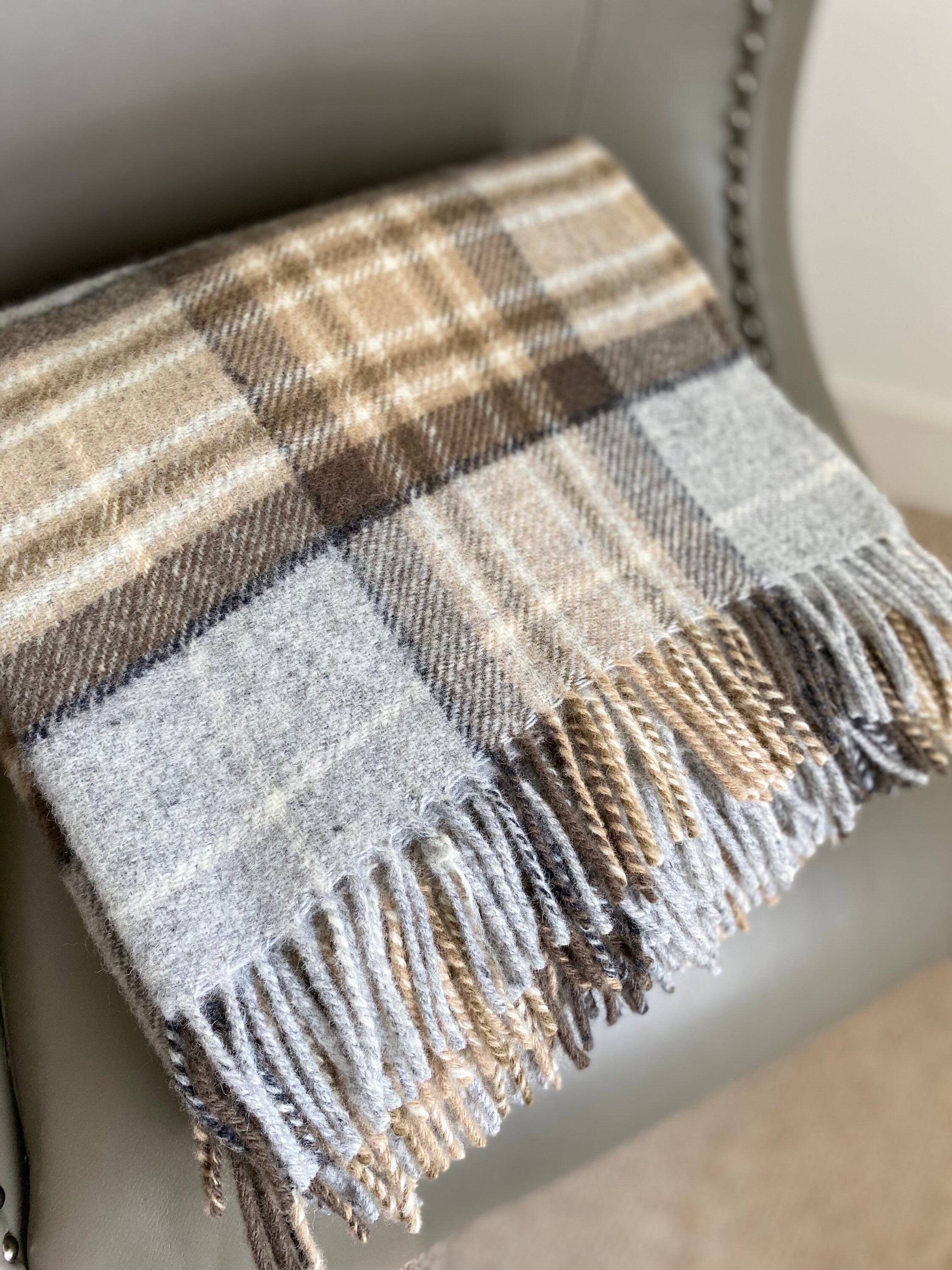 Large Grey Tartan Wool Fringed Throw Blanket / Plaid Soft Wool - Etsy