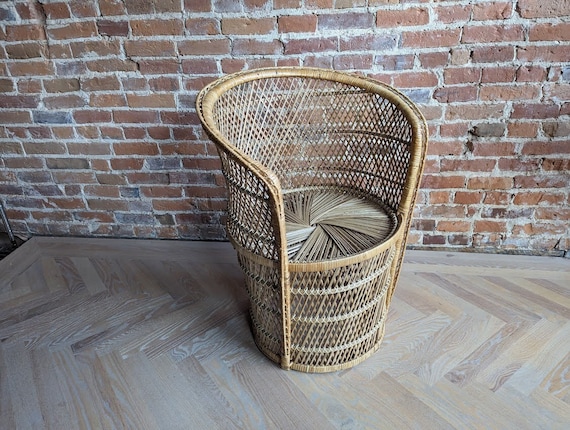 Circular wicker patio furniture store