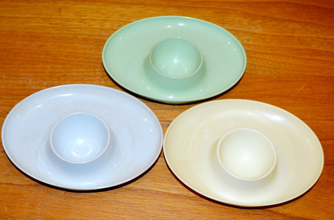 3x Vintage Egg Cups 50s Egg Cups Plastic Pastel Colors Colorful Retro ...