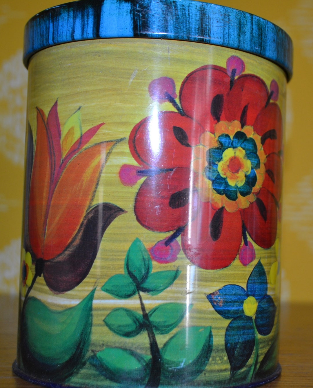 Vintage Tin Can 70s Retro Space Age Design - Etsy