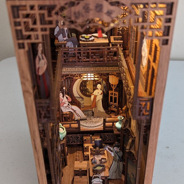 Bookshelf Diorama - Etsy