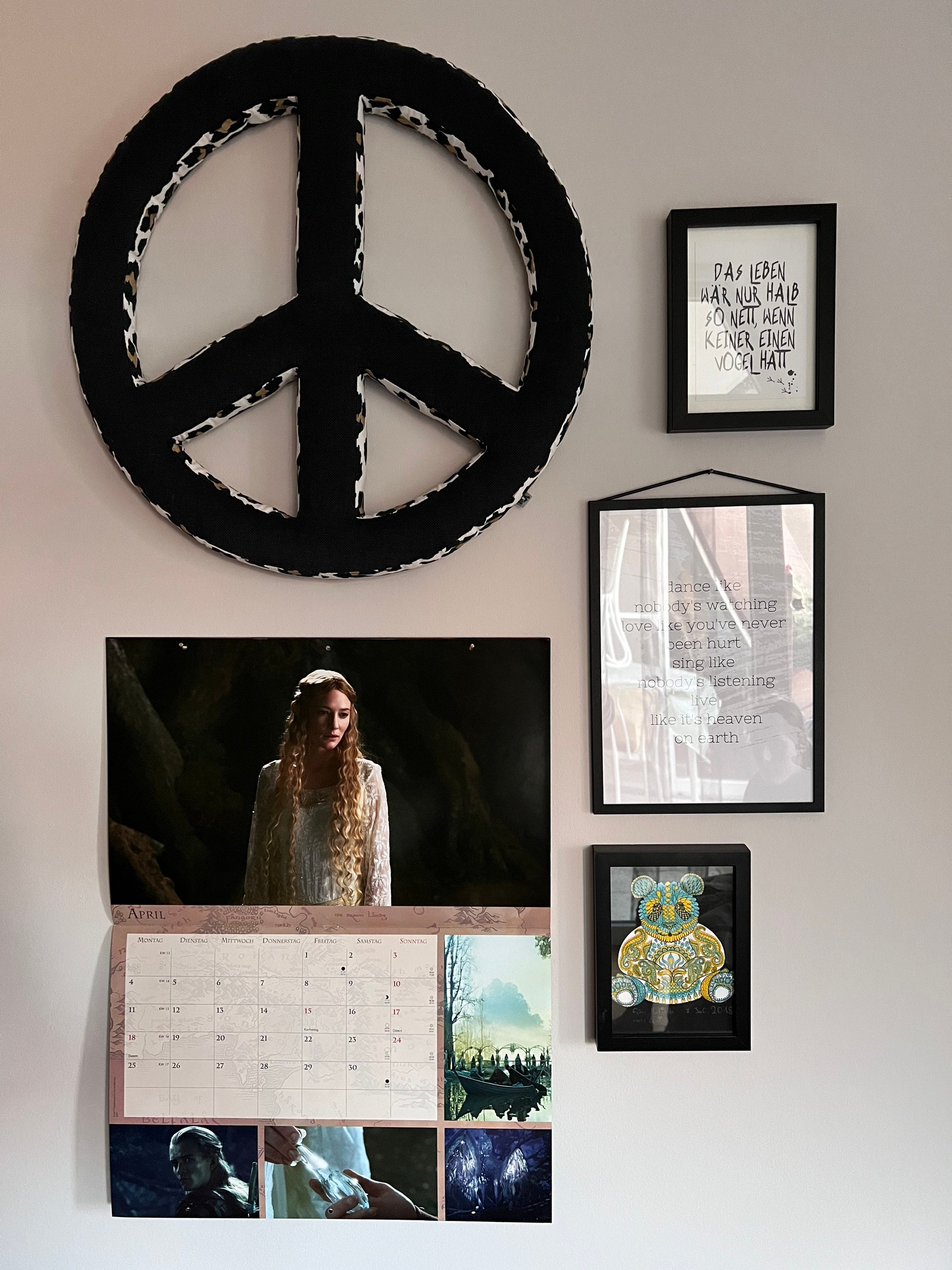 PEACE Wall Object XL - Etsy