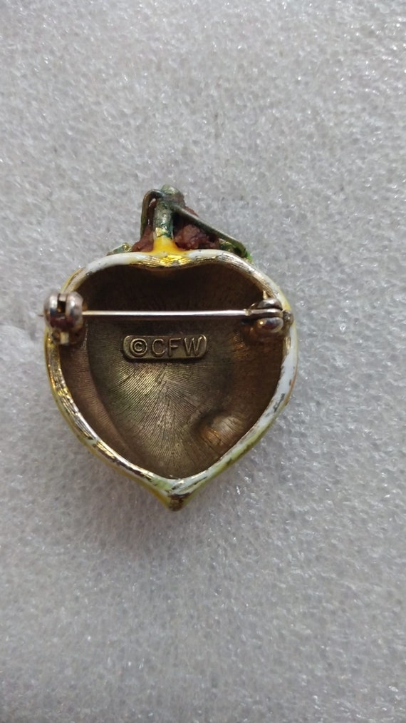 Handcrafted CFW yellow apricot enamel brooch - Gem