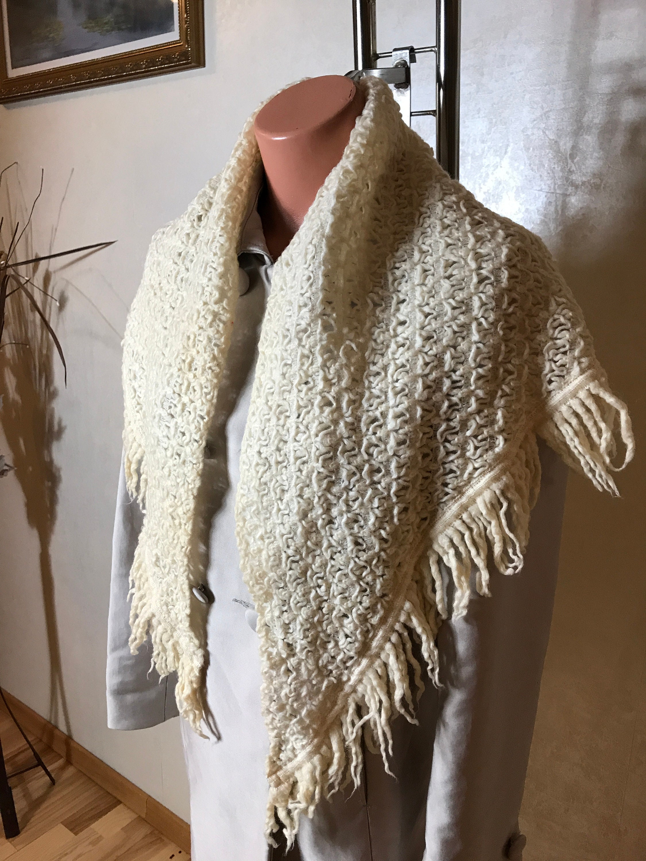 Vintage 80s Shawl Ivory Knitted Shawl Triangle Shape Fringe - Etsy