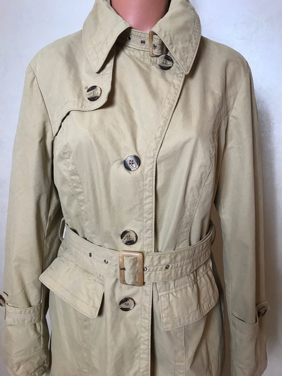 Camel vintage trench coat with button up front, notch… - Gem