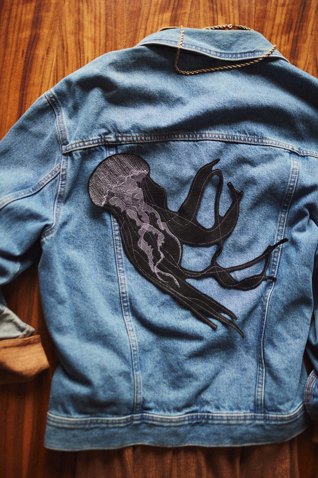 JELLYFISH VERTICALLY Large Jacket Patch Iron Mount Sewing and Ironing ...