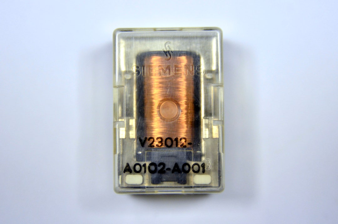 Siemens V23012-A0102-A001 : 9-pin Relay Module (discontinued) - Etsy