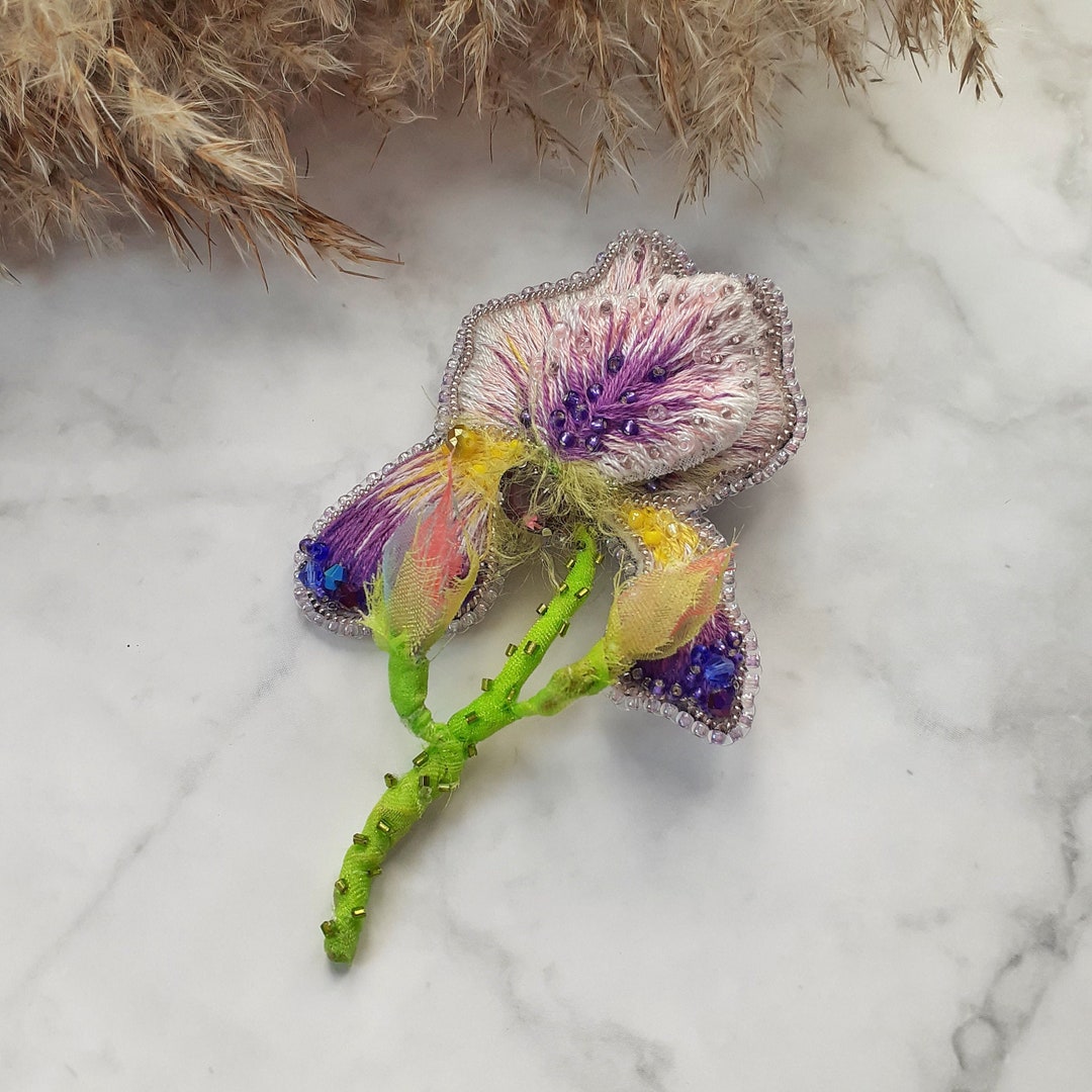 Embroidered Iris Flower Brooch, Voluminous Purple Floral Pin Gift for ...