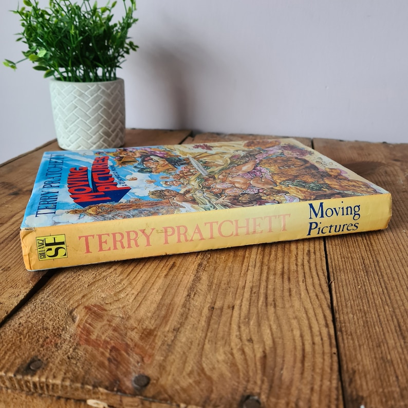 Terry Pratchett Moving Pictures A Discworld Novel, Vintage Terry ...
