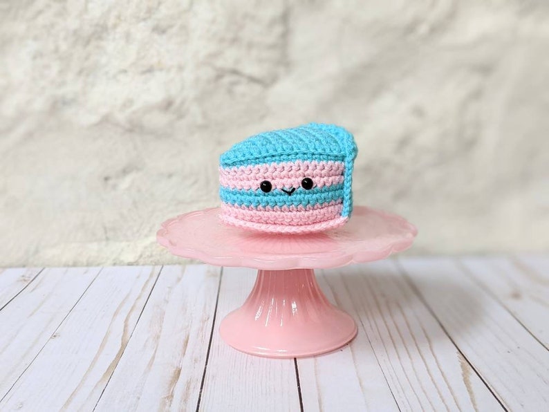 CROCHET PATTERN: Birthday Cake Slice Play Food Amigurumi - Etsy