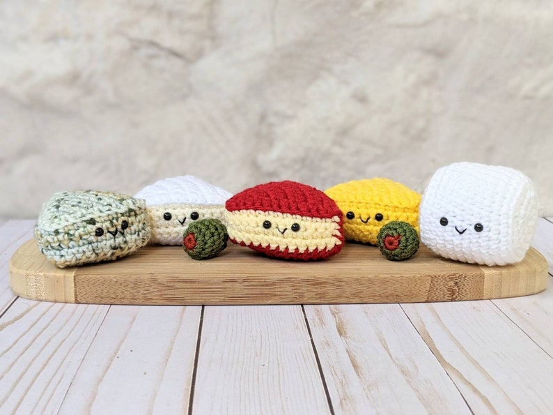 CROCHET PATTERN: Cheese Plate With Olives, Charcuterie Board Plush ...