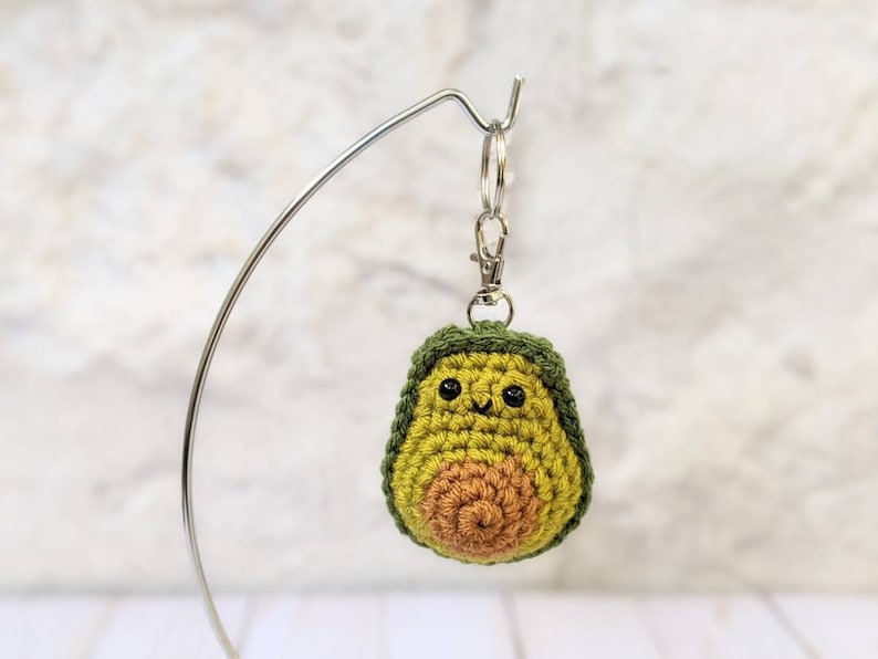 CROCHET PATTERN: Avocado Keychain Amigurumi Downloadable - Etsy