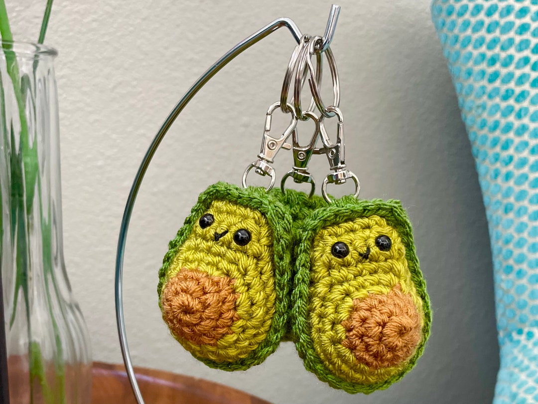 CROCHET PATTERN: Avocado Keychain, Amigurumi Downloadable Beginner ...