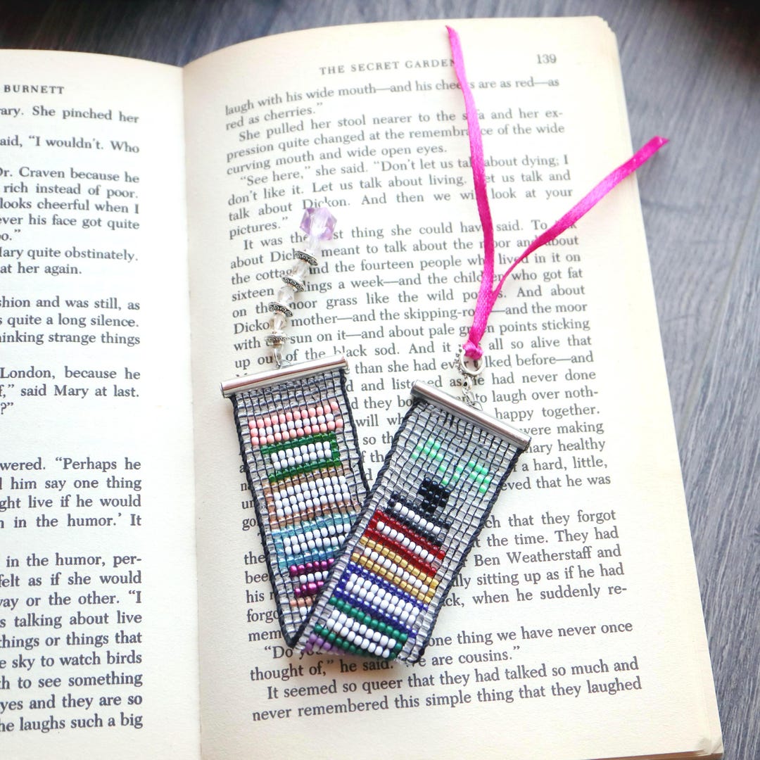 Loom Beaded Book Stack Bookmark Pattern – Seed Bead DIY (PDF Pattern ...