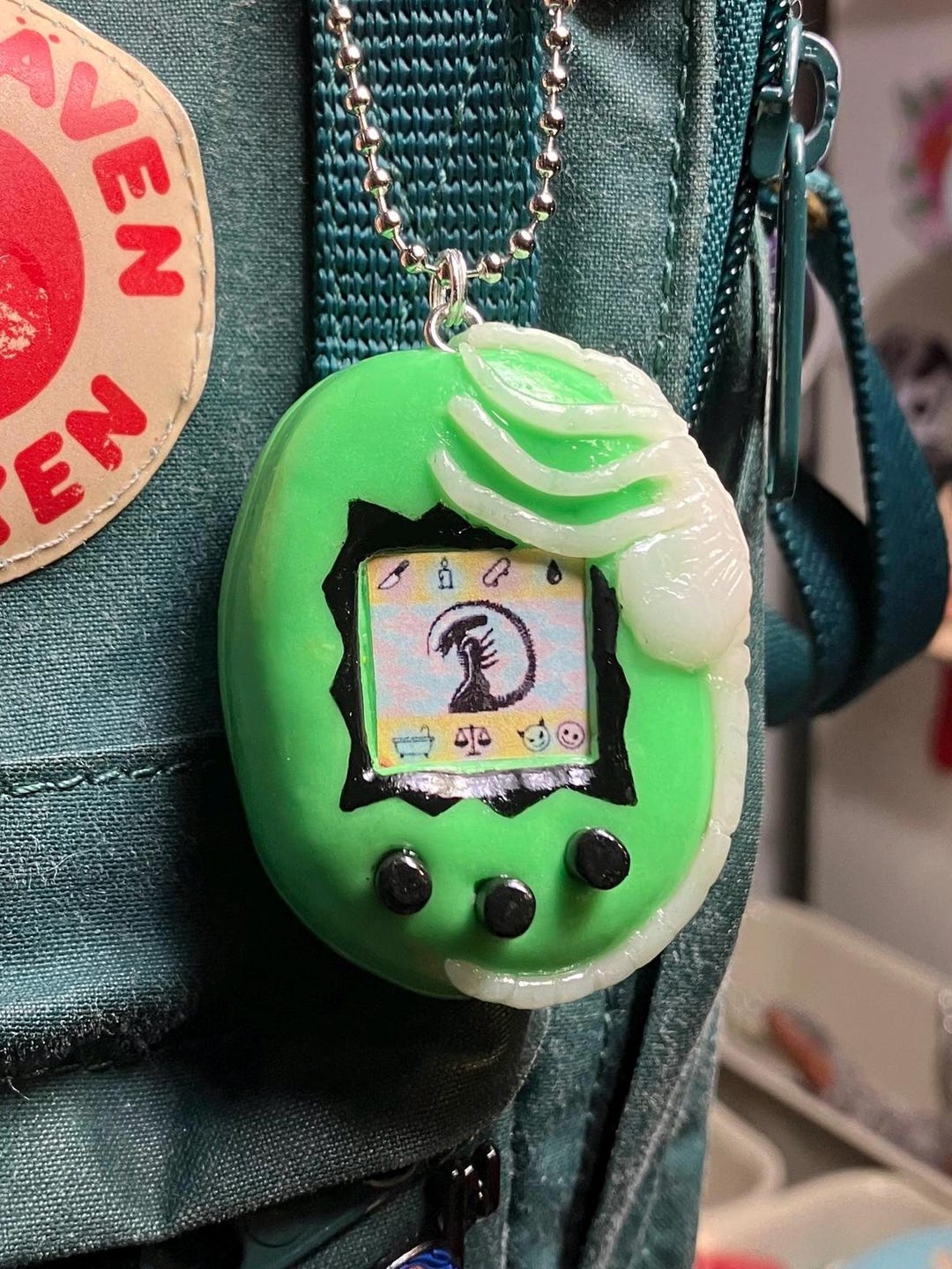 ALIEN, FACEHUGGER Tamagoth (not Real) Custom Keychain/bag Jewelry ...