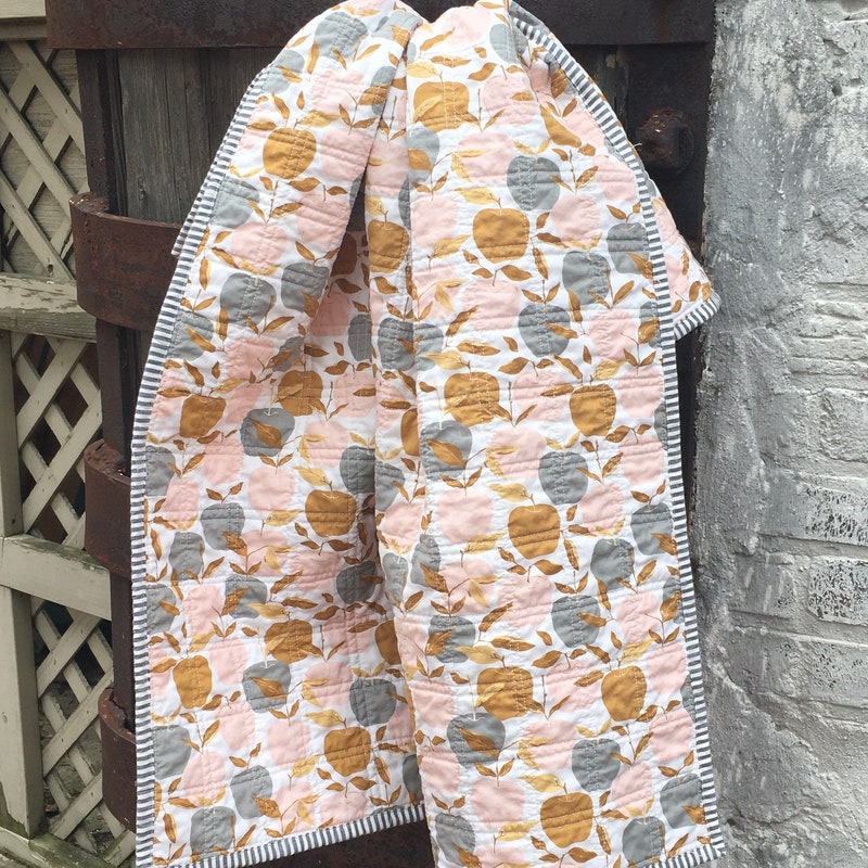 Modern Baby Quilt - Etsy