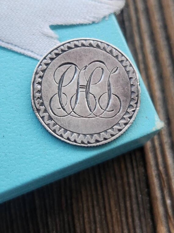 Antique love token initials - Gem