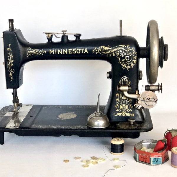 Treadle Sewing Machine - Etsy