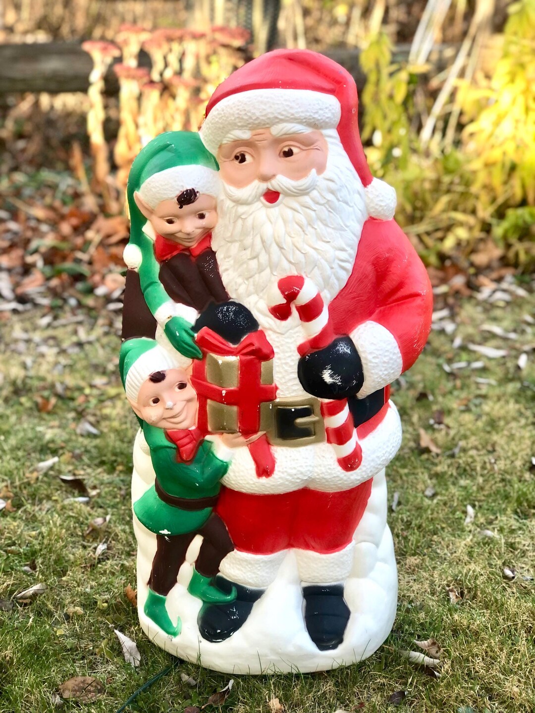 2001 TPI 31" Santa Claus Blow Mold With Elves / Retro Light-up ...