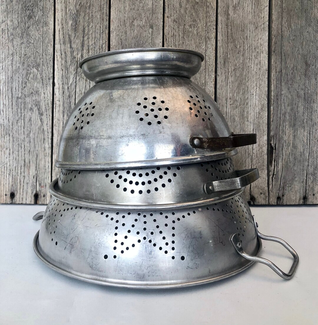 Vintage Aluminium Colander Strainers Set of 3 / Farmhouse Style Kitchen ...