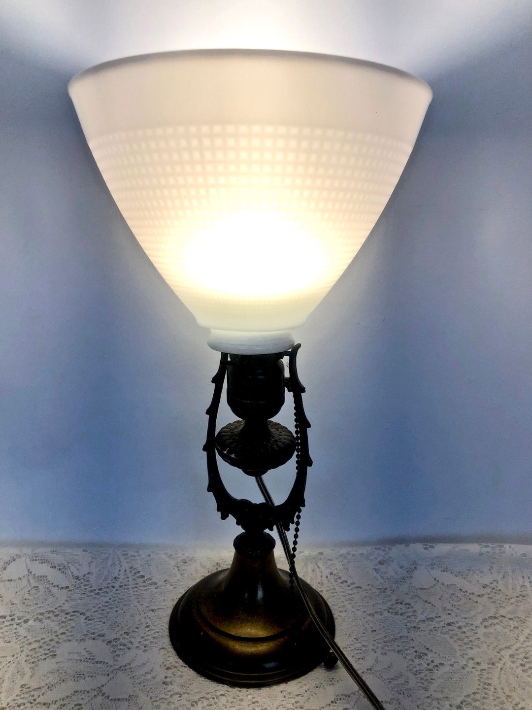 Corning Waffle Weave Milk Glass Lamp Shade 82012 / 8 Replacement Milk ...