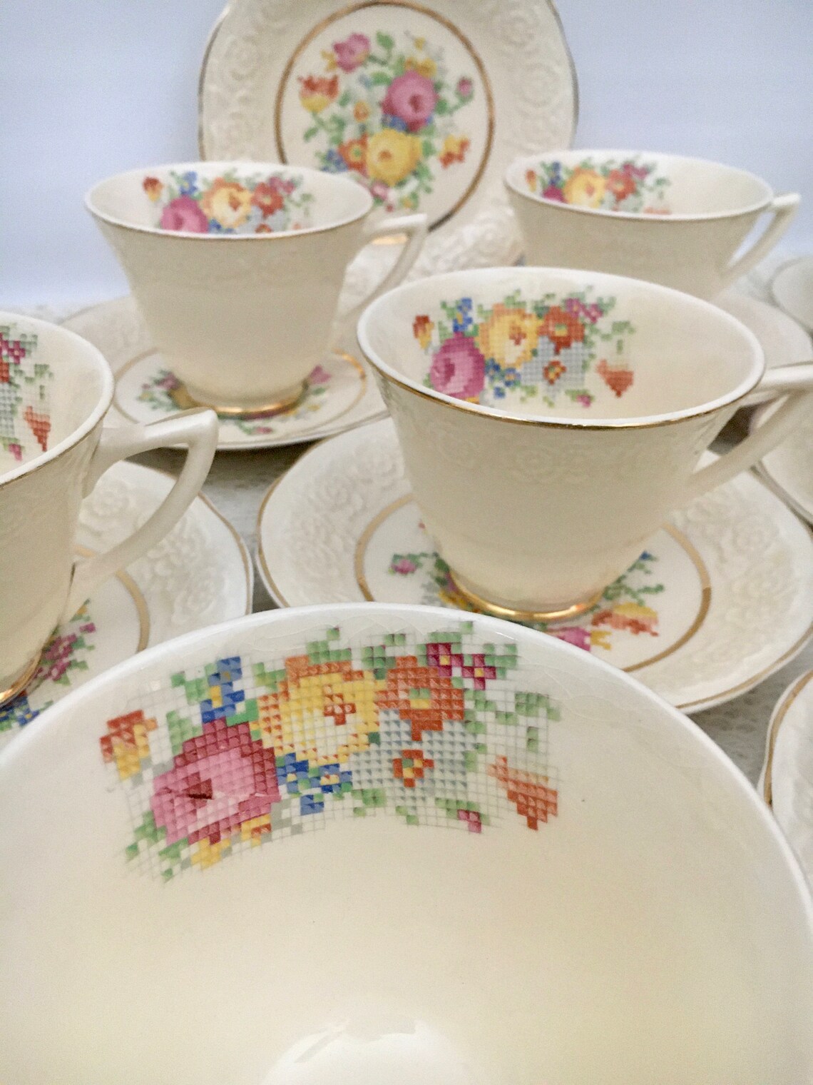 2 X Sovereign Canada British Empire Made Tea Cup and Saucer / Cross ...