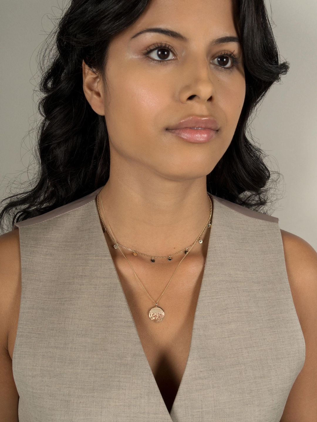 9ct Gold Sparkle Disc Charm Necklace – Ethical Geometric Necklace - Etsy