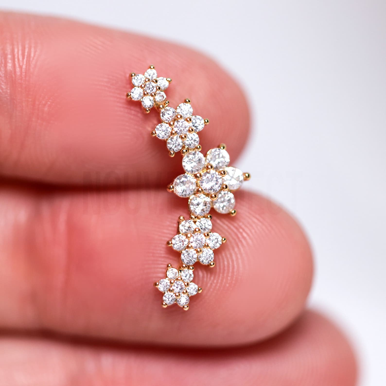 1 Piece of Five CZ Gems Flower Helix Earring Curved Flower | Etsy