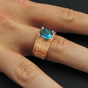 Persian Gold Men's Ring: Blue Topaz, Achaemenid Warriors - Etsy