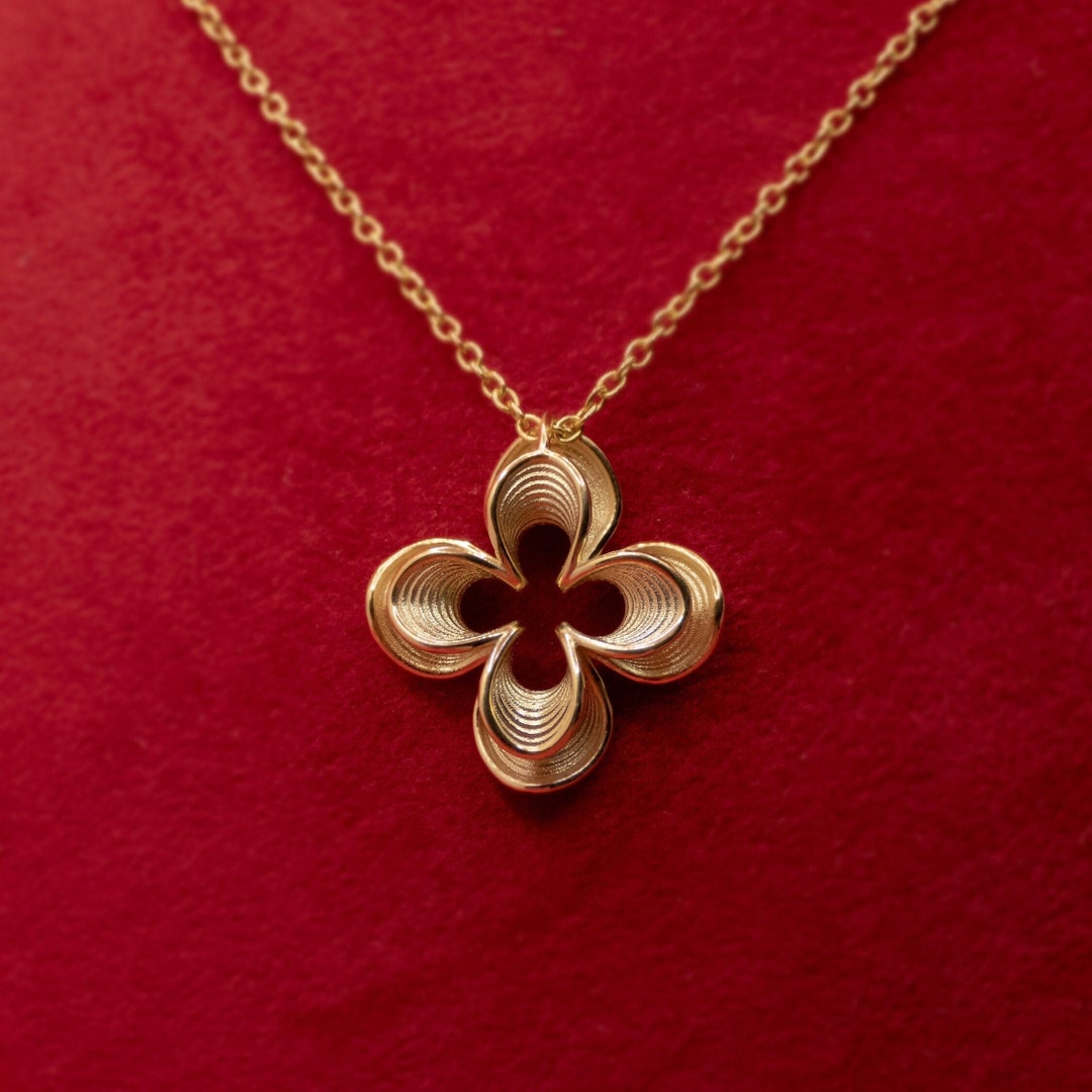 Buy 14k/18k Solid Gold Clover Pendant Necklace - Italian Fine Jewelry ...