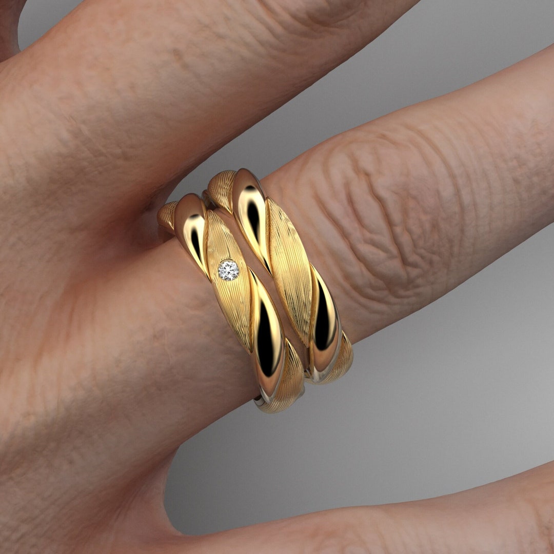 Croissant 14k or 18k Gold Wedding Band: Florentine Finish, Optional ...