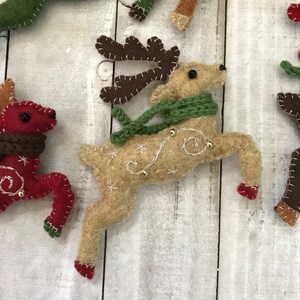 Christmas Felt Ornament Kit, DIY, Makes 5 Miniature Reindeer Gold ...