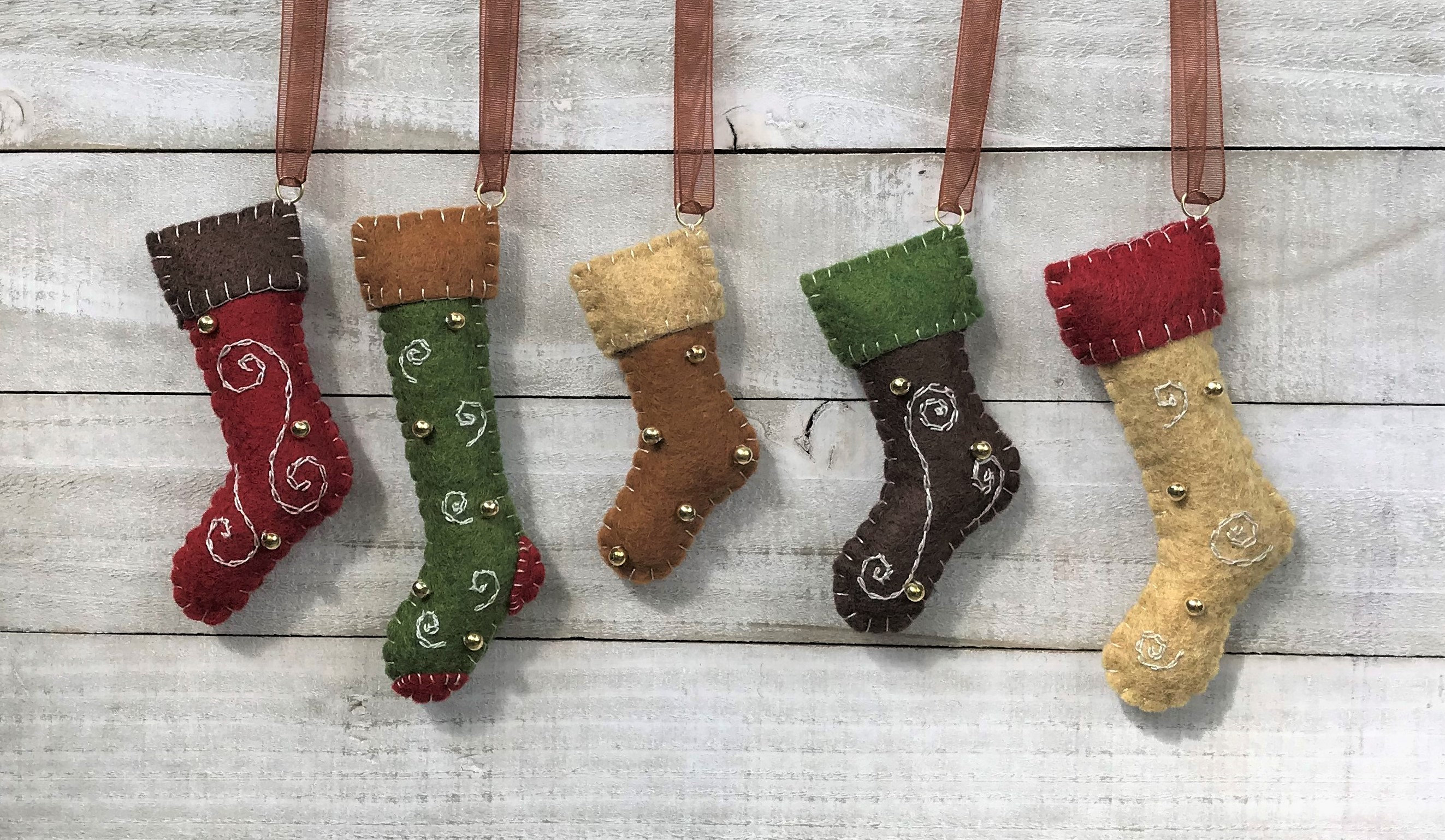 DIY Christmas Ornament Kit Makes 5 Mini Stockings Felt | Etsy