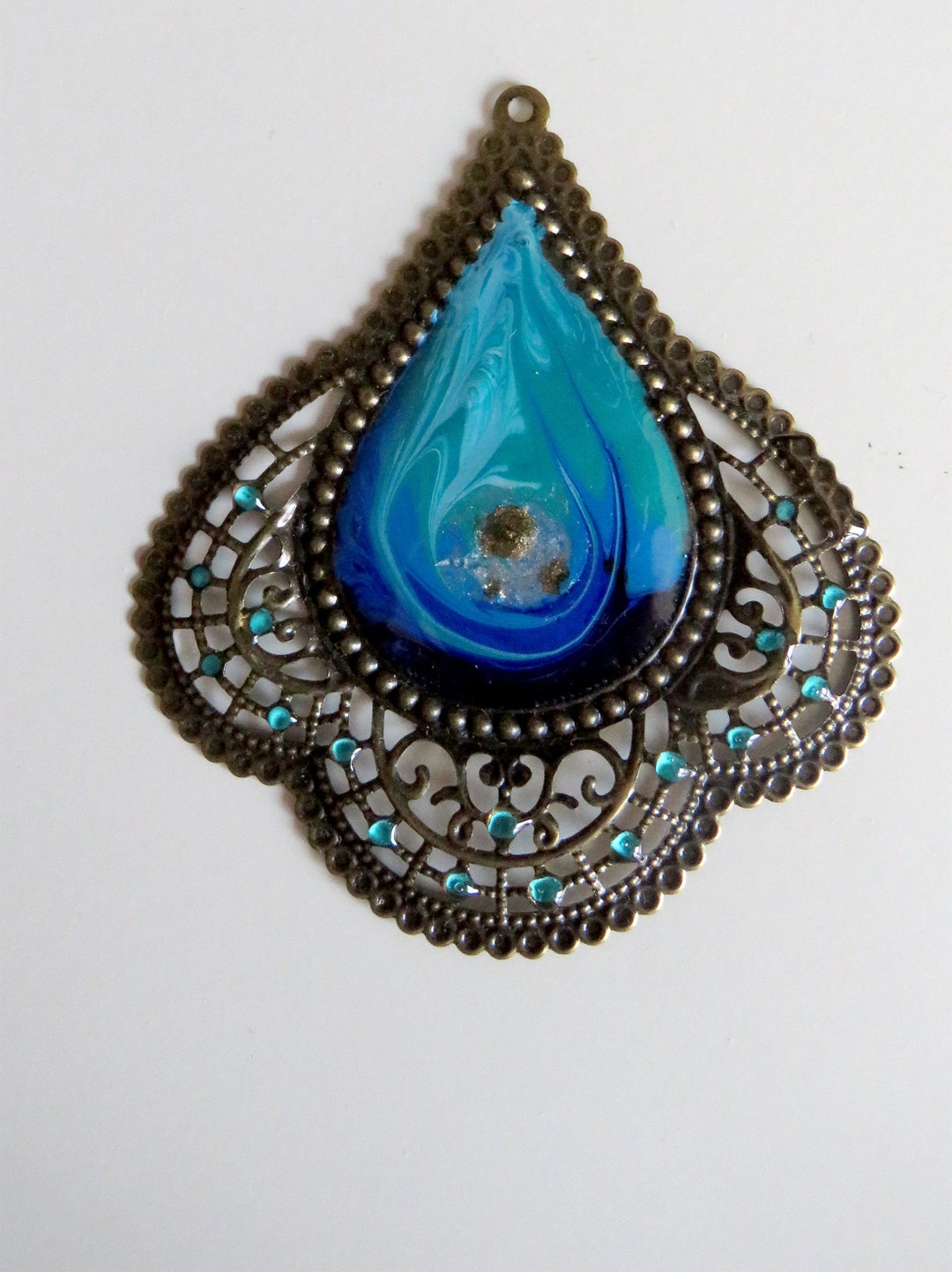 Vintage Pendants - Etsy