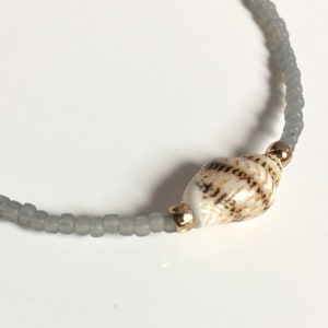 Fine Bracelet With Shell Friendship Bracelet Rocaille Beads - Etsy