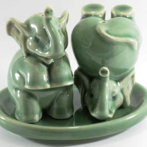 Elephant Salt and Pepper Shakers - Etsy