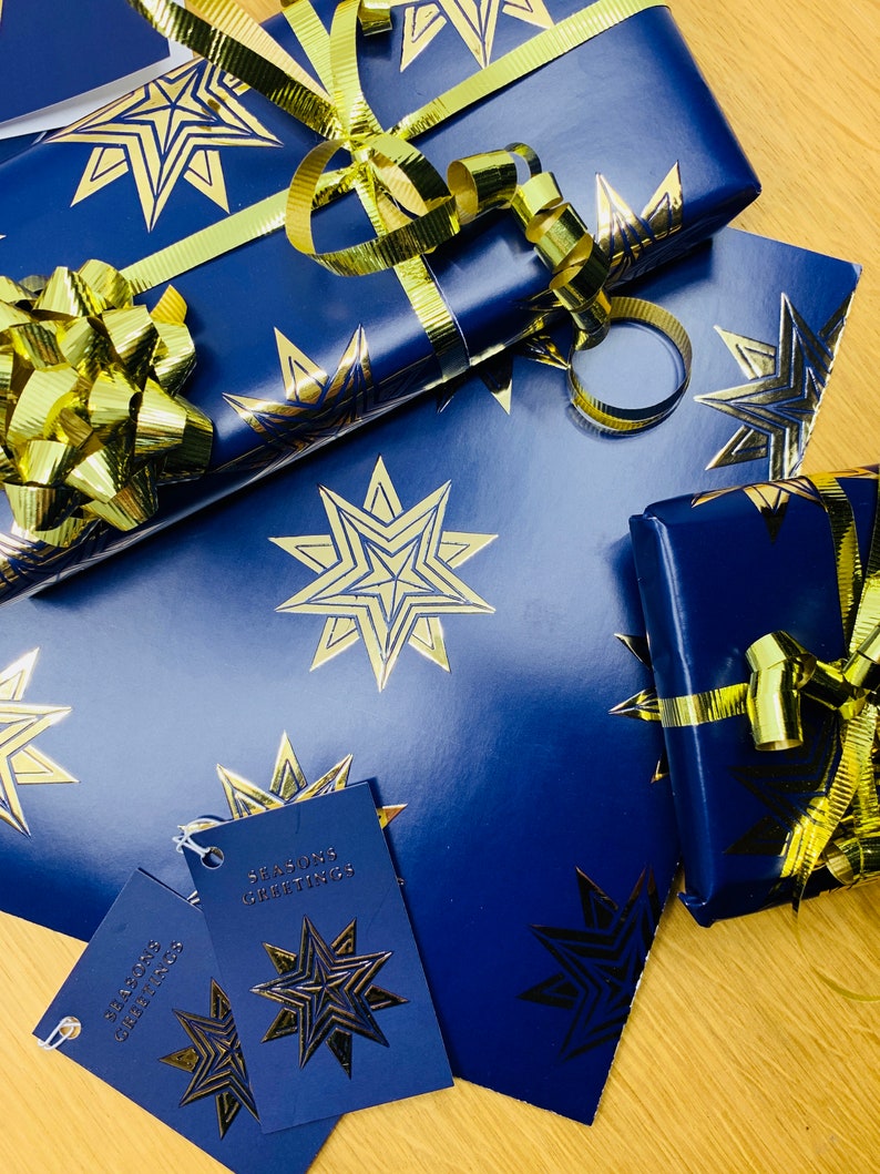 Luxury Gold Foil Star Wrapping Paper With FREE Gift Tags, Perfect for ...
