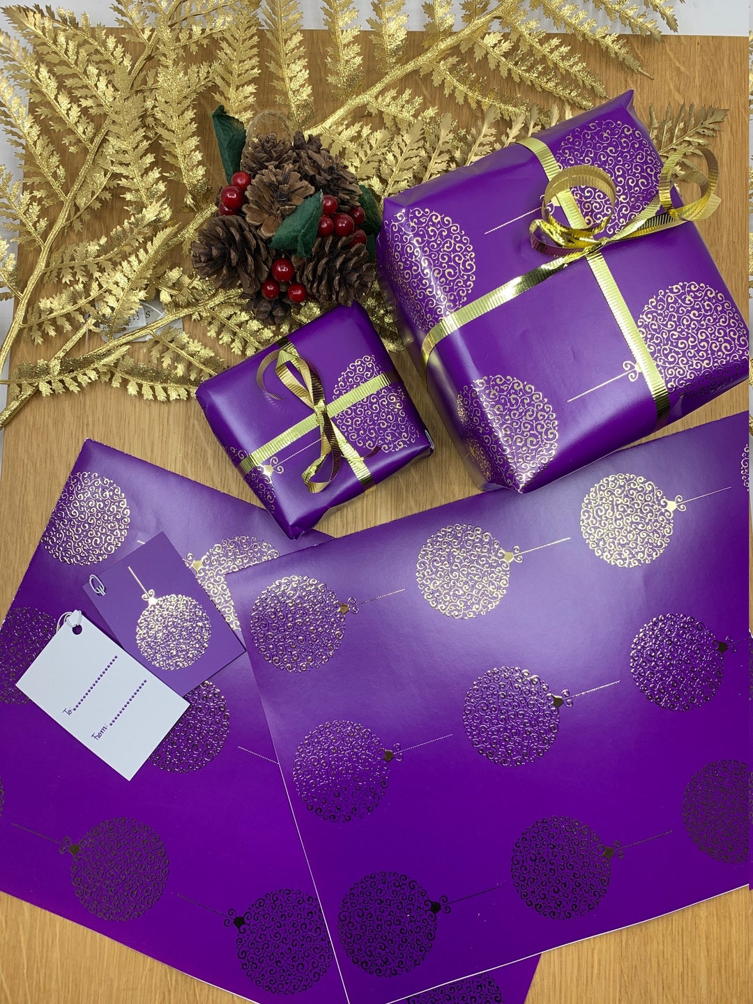 Luxury Gold Bauble Wrapping Paper With FREE Gift Tags, Perfect for ...