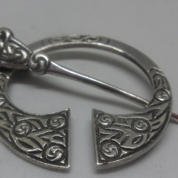 Penannular Brooch - Etsy UK