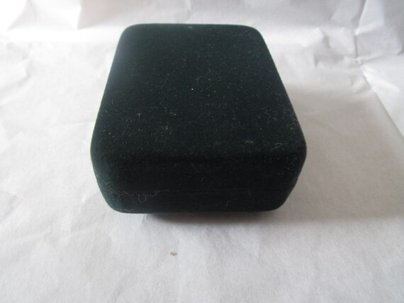 Vtg Emerald Green Velvet Jewel Box - Gem