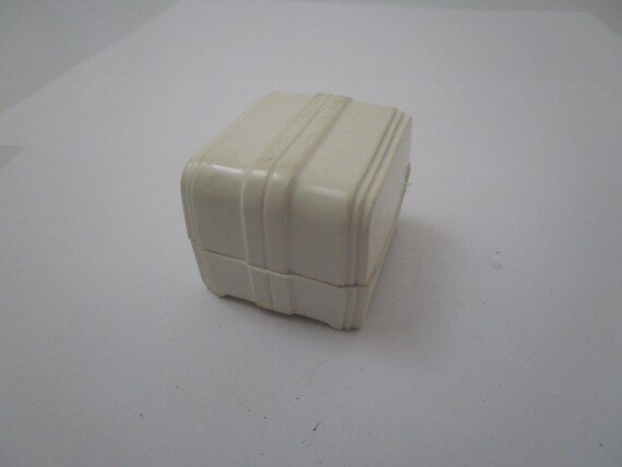 Antique Hard Plastic Ring Jewel Box with Satin Lining - Gem