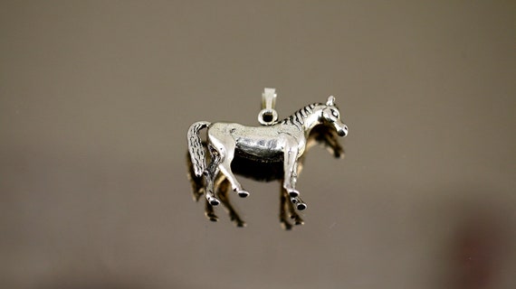 Vintage Beautiful Horse Animal Mule Design Pendant 92… - Gem