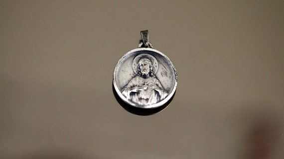 Vintage Flat Beautiful Round Icon God Jesus Two Sided… - Gem