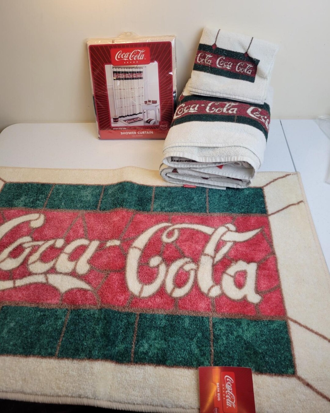 Coca-cola Coke Bath Set Shower Curtain, Bath Towels, Floor Rug ...