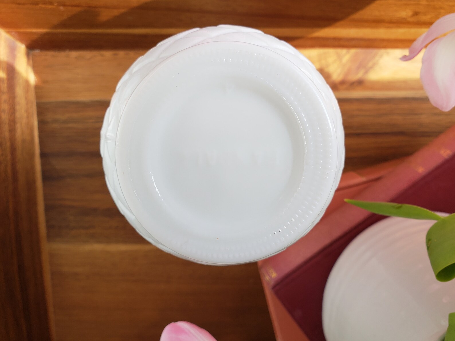 White Milk Glass Diamond Pattern Vase Crisscross Pattern - Etsy