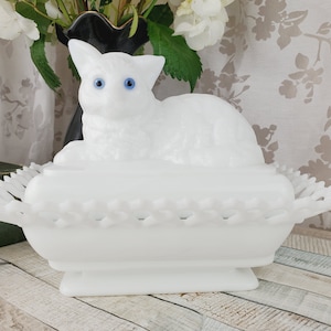 Westmoreland Glass Milk Glass Cat in a Basket, Milkglass Kitten With ...