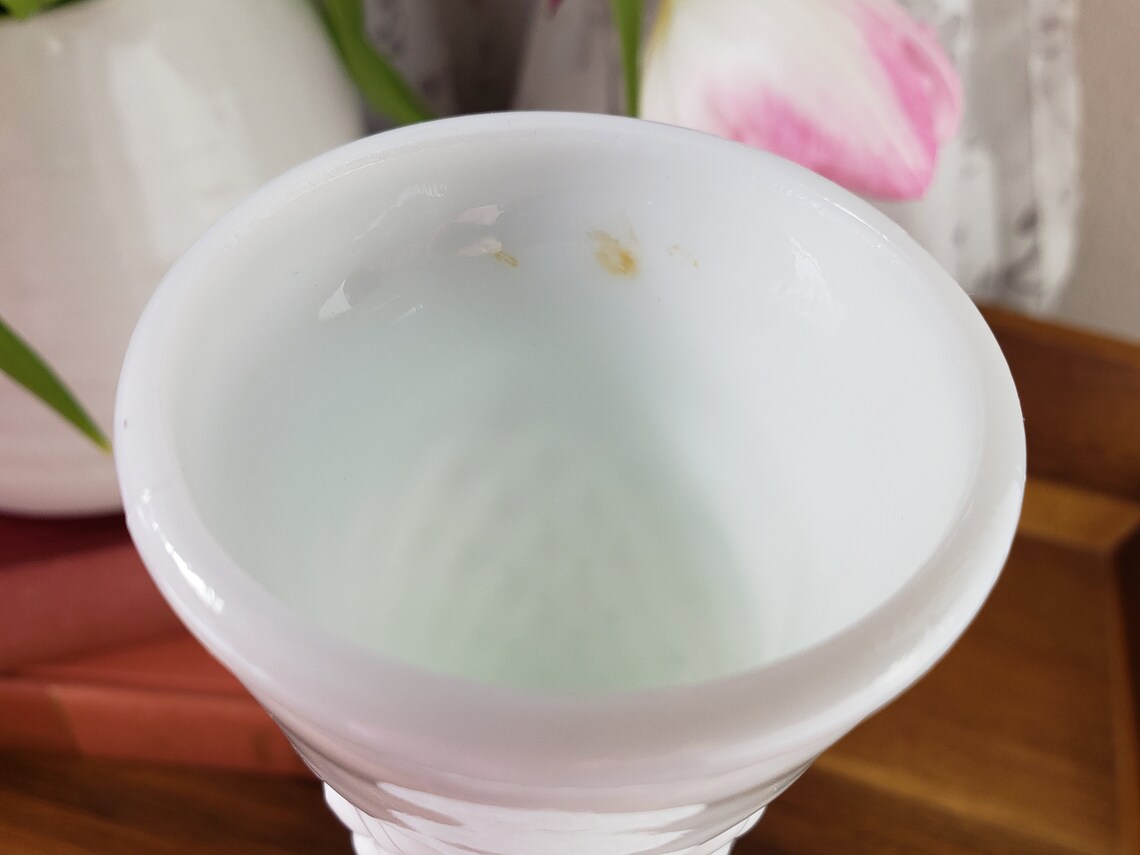 White Milk Glass Diamond Pattern Vase Crisscross Pattern - Etsy
