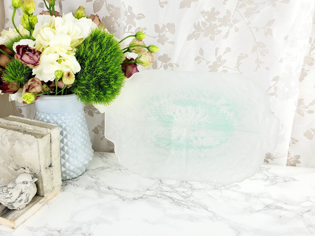 Indiana Glass Pineapple and Floral Pattern Frosted Glass Divided Relish ...