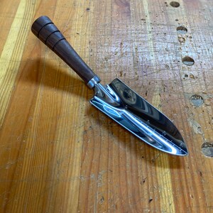 Handcrafted Depth Gauge Stainless Steel Garden Spade With Handmade ...